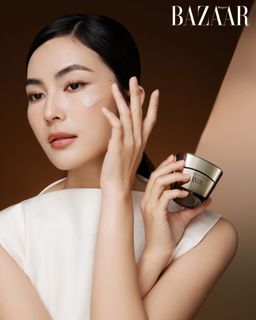 Chăm sóc da như nàng thơ Helly Tống | Harper's Bazaar Việt Nam