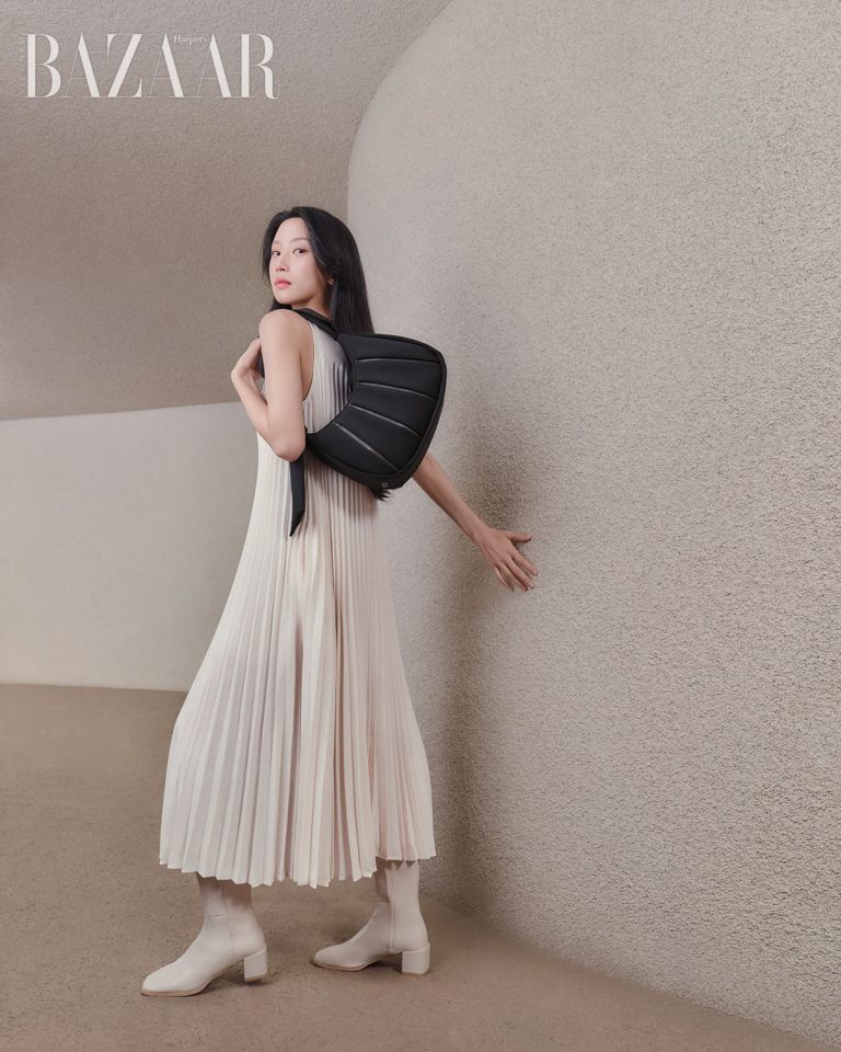 Mun Ka Young trở thành Đại sứ toàn cầu của TUMI | Harper's Bazaar Việt Nam