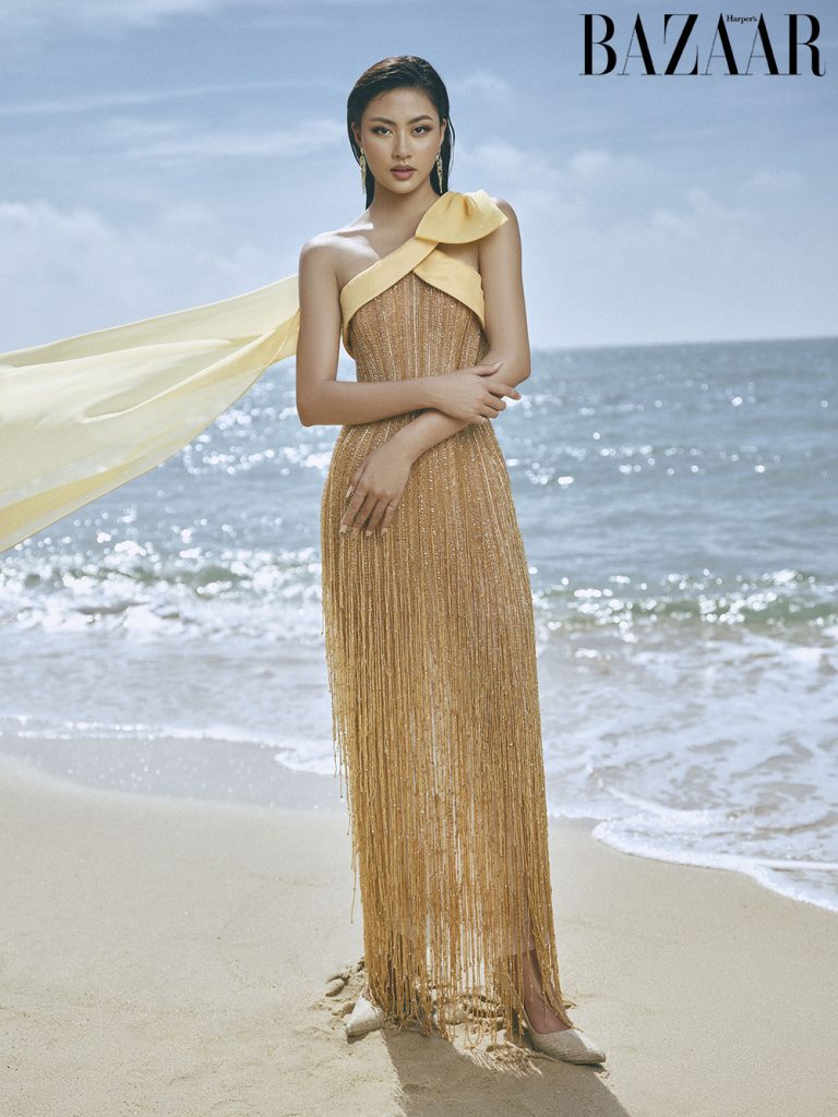 Xuân Hạnh làm nàng thơ cho BST Lê Thanh Hòa Resort 2024