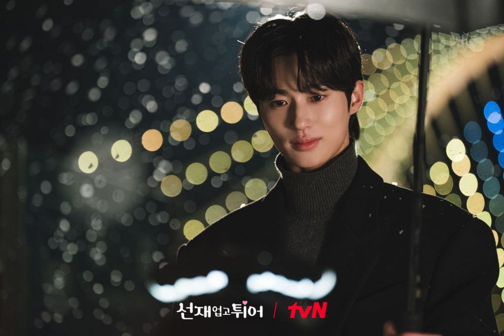 Phim Lovely Runner: Khi fan cứu thần tượng nhờ xuyên không | Harper's ...