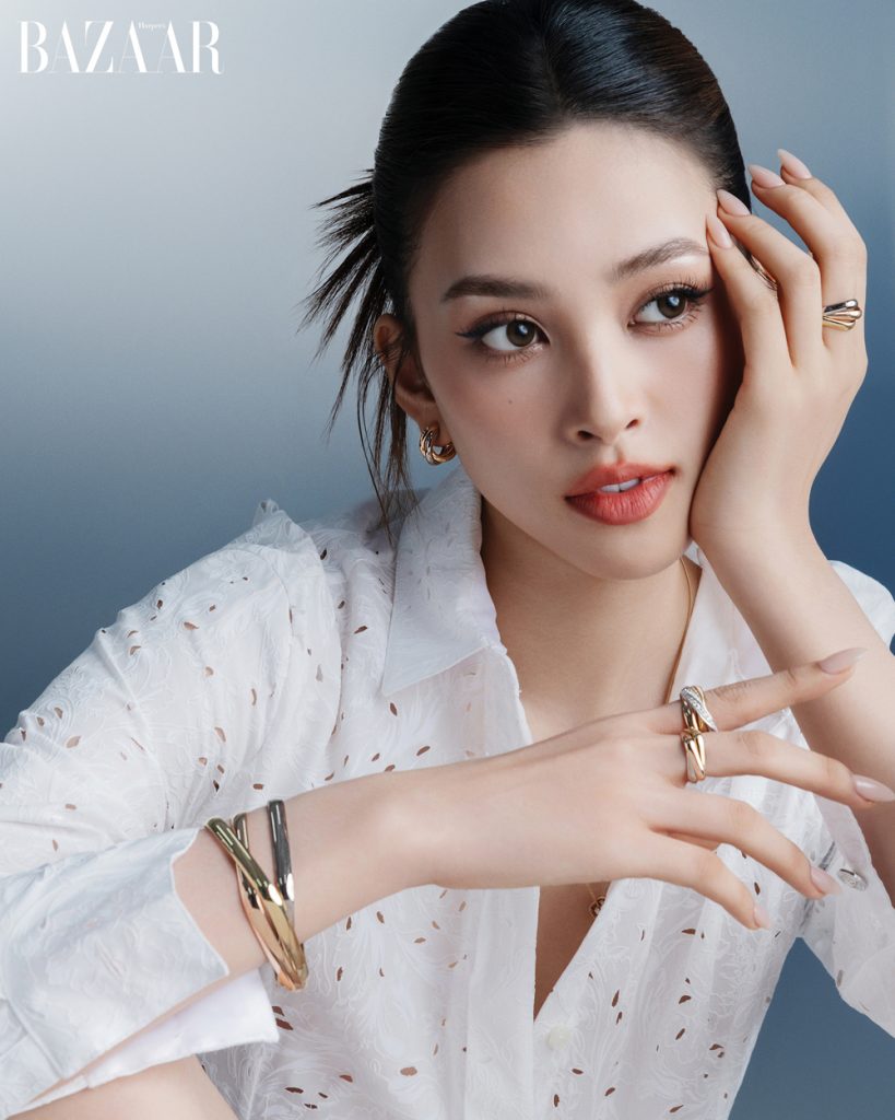 Hoa hậu Tiểu Vy tỏa sáng cùng trang sức Cartier Trinity | Harper's Bazaar Việt Nam
