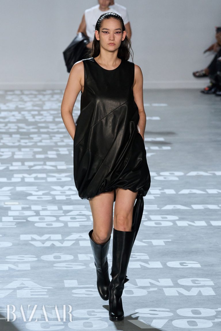 Bubble Skirt: Chân váy quả bí hot trở lại năm 2024 | Harper's Bazaar ...