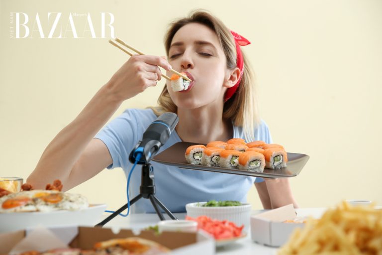 Mukbang là gì? Vì sao nhiều người thích xem Mukbang? | Harper's Bazaar ...