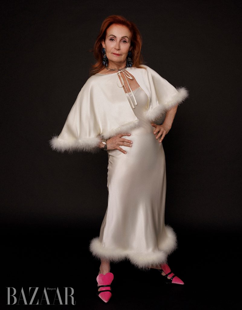 Model Elizabeth Katz. Photographer Nicole Wilson.