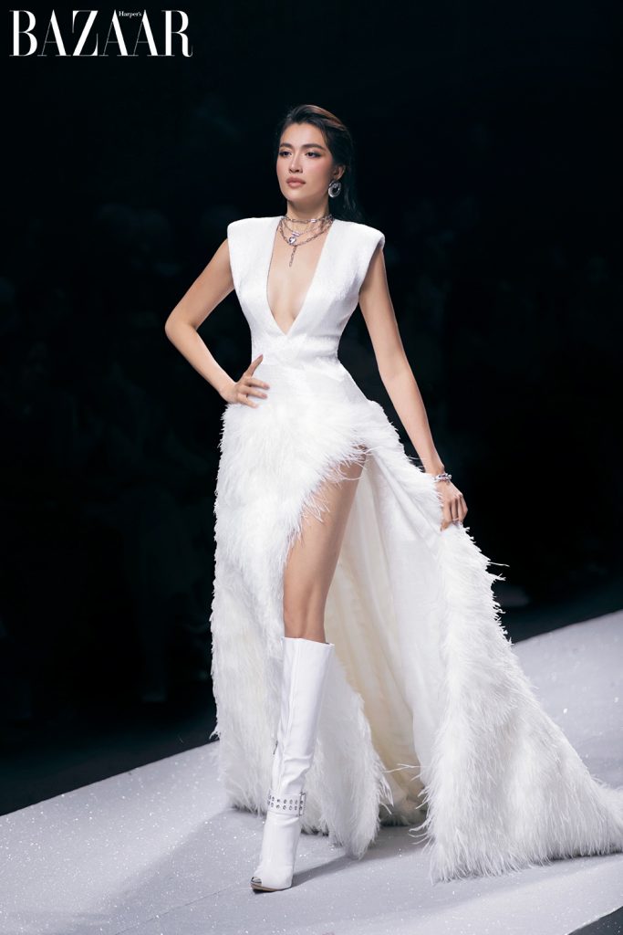 Miss World 2024 làm vedette show Le Thanh Hoa Pre-Fall 2024