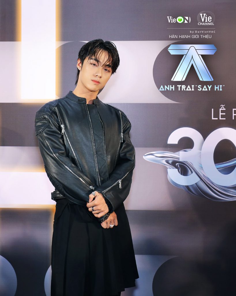 Anh Trai Say Hi tổ chức buổi fansign thu hút hàng ngàn fan | Harper's Bazaar Việt Nam