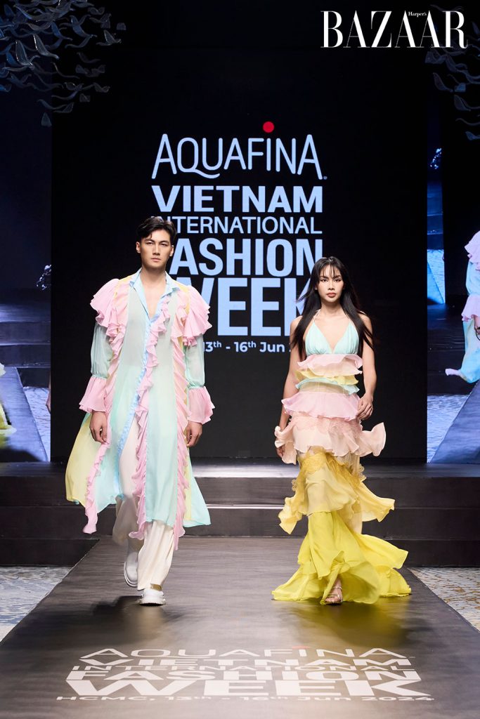 Aquafina Vietnam International Fashion Week kỷ niệm 10 năm | Harper's Bazaar Việt Nam