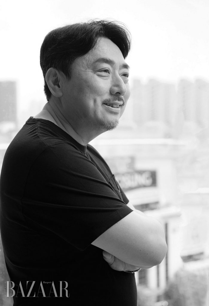 Gặp gỡ người đưa các đêm nhạc Kpop đến Việt Nam | Harper's Bazaar Việt Nam