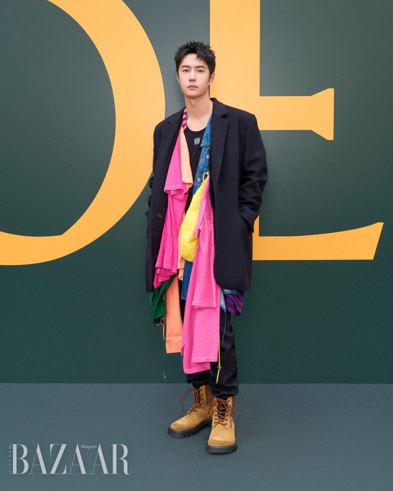 Front row show thời trang nam LOEWE Xuân Hè 2025 toàn sao | Harper's ...