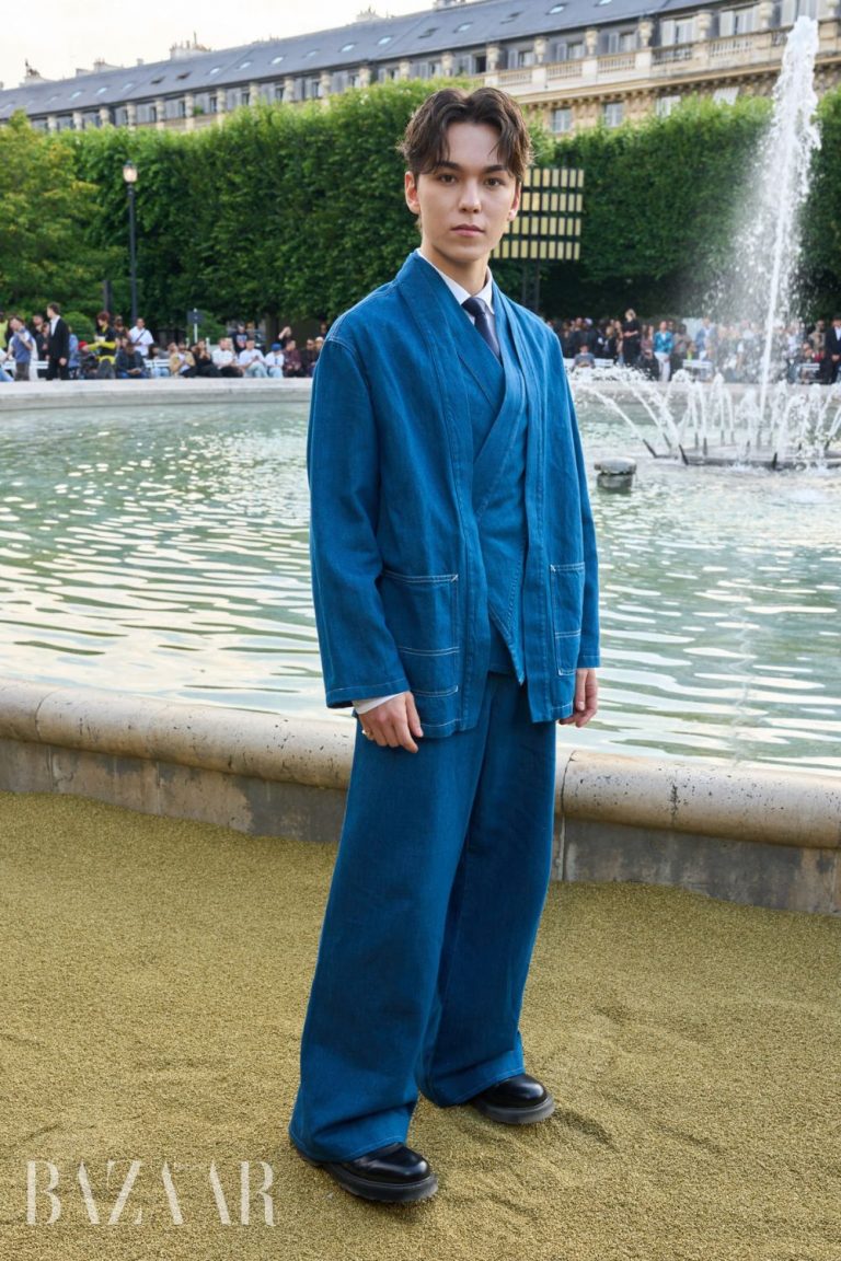 Vernon và dàn sao thắp sáng front row Kenzo Xuân Hè 2025 | Harper's ...