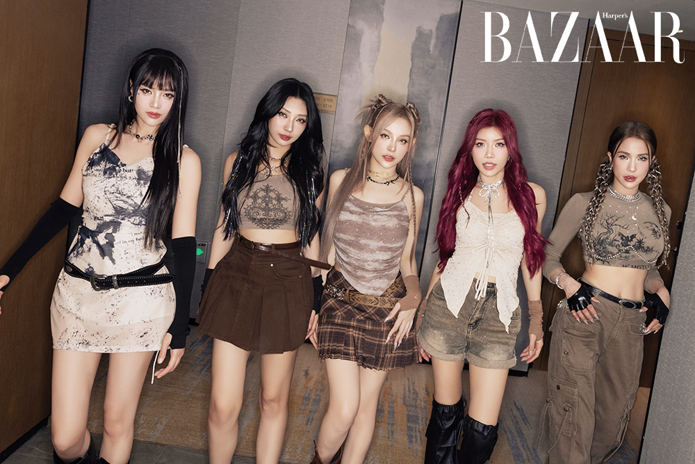 LUNAS bắn rap tiếng Trung trên sân khấu Đạp gió 2024 | Harper's Bazaar ...