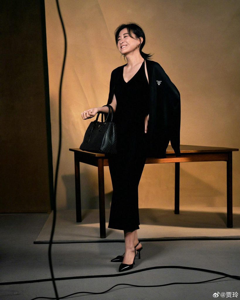 Đạo diễn Giả Linh là Tân đại sứ thương hiệu Prada | Harper's Bazaar ...