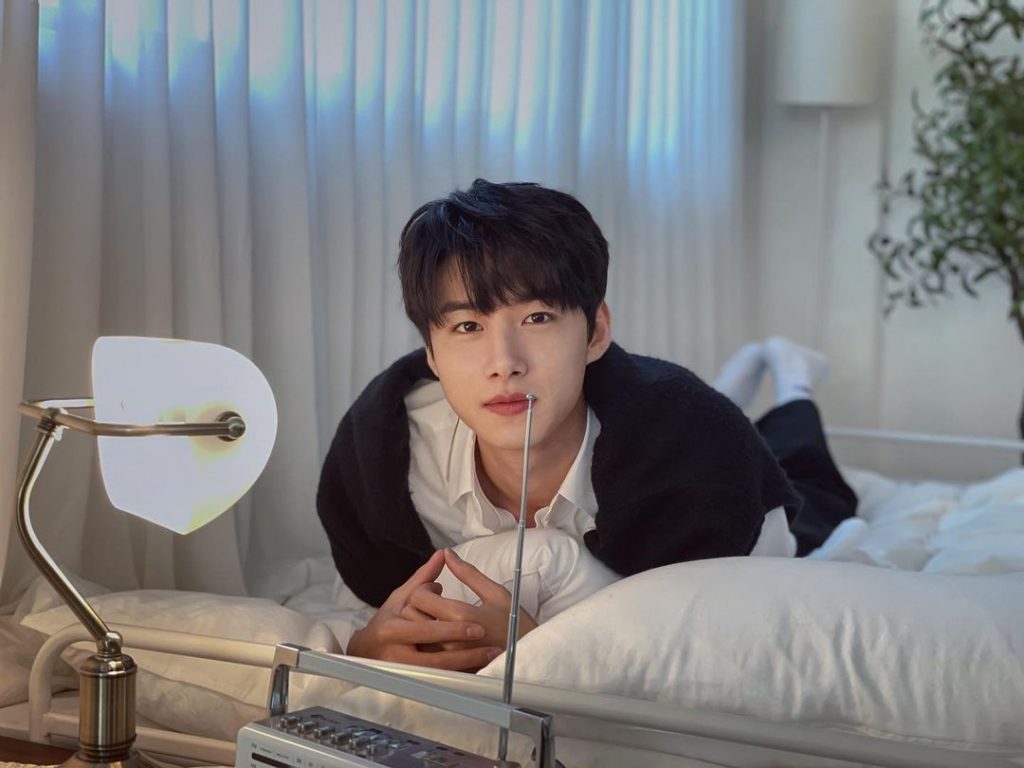 Top 8 bộ phim mới nhất của anh chàng thư sinh Seo Ji Hoon | Harper's Bazaar Việt Nam