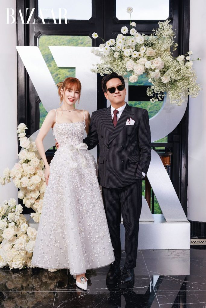 Khánh Vân cùng hôn phu trên thảm đỏ show Chung Thanh Phong | Harper's Bazaar Việt Nam