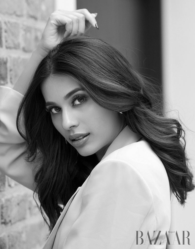 Alina Anwar | Hollywood and Bollywood stars | Harper's Bazaar Việt Nam