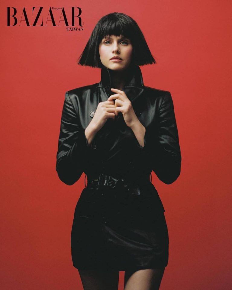 7 phim mới nhất của "phù thủy" Alexandra Daddario | Harper's Bazaar ...