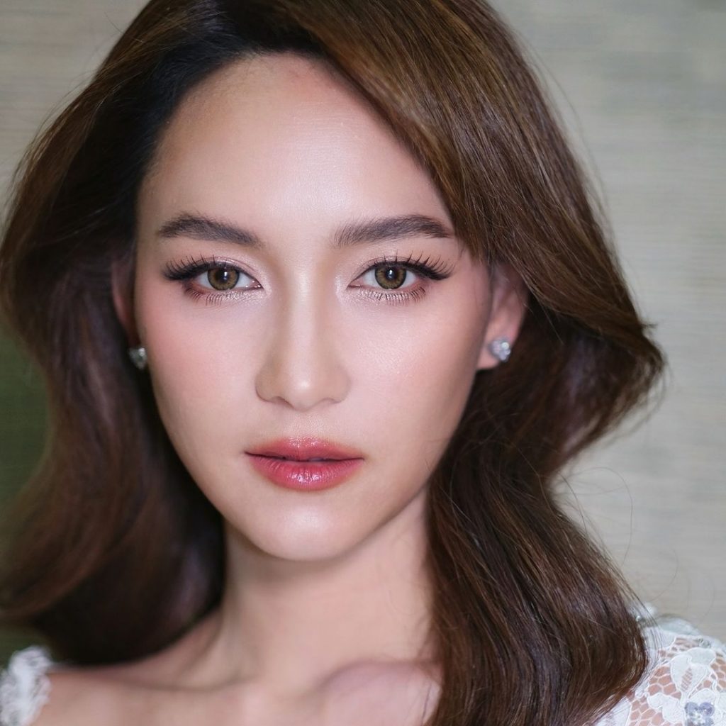 7 phim, chương trình truyền hình của Namthip Jongrachatawiboon | Harper's Bazaar Việt Nam