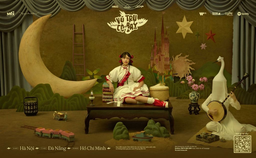 Phương Mỹ Chi mở Vũ Trụ Cò Bay School Tour miễn phí | Harper's Bazaar ...