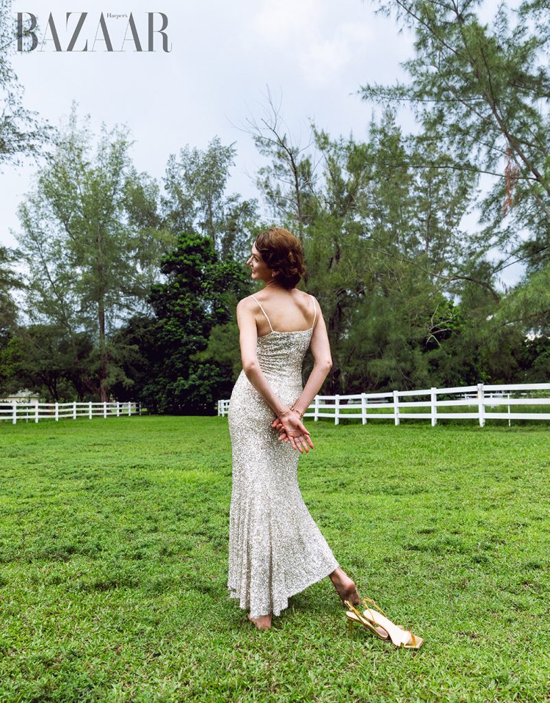 Stephanie Karandanis Lambdin hóa thân thành nữ kỵ sĩ | Harper's Bazaar ...