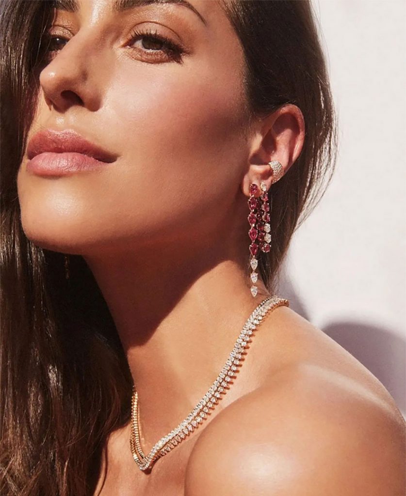 Và con tim Brad Pitt đã vui trở lại khi gặp bạn gái Ines de Ramon ...