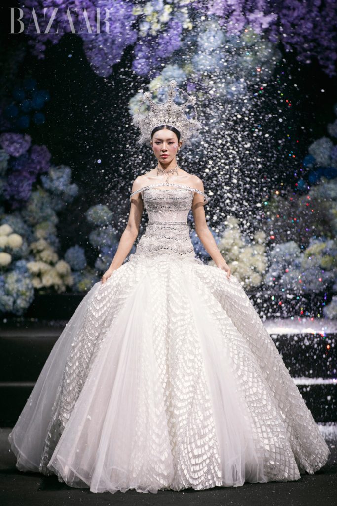 Linh Nga Couture chuyển mình vớI BST Starry Moonlight | Harper's Bazaar Việt Nam