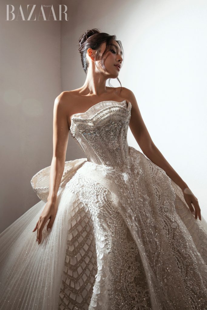 Linh Nga Couture chuyển mình vớI BST Starry Moonlight | Harper's Bazaar Việt Nam