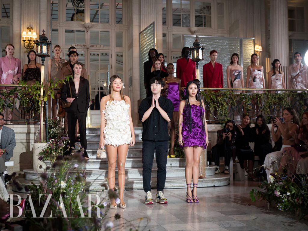 Trần Hùng Xuân Hè 2025: Hoa lan và tình yêu với môi trường | Harper's Bazaar Việt Nam