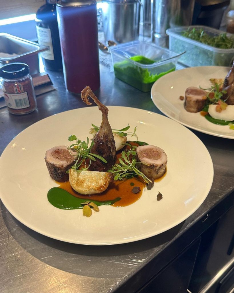 Nhà hàng của các đầu bếp "Culinary Class Wars" | Harper's Bazaar Việt Nam