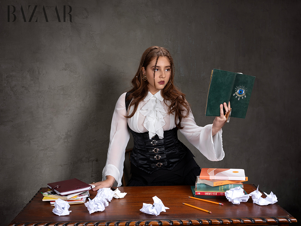 Maya Ixta Delgado: Ngôi sao trẻ đầy triển vọng | Harper's Bazaar Việt Nam