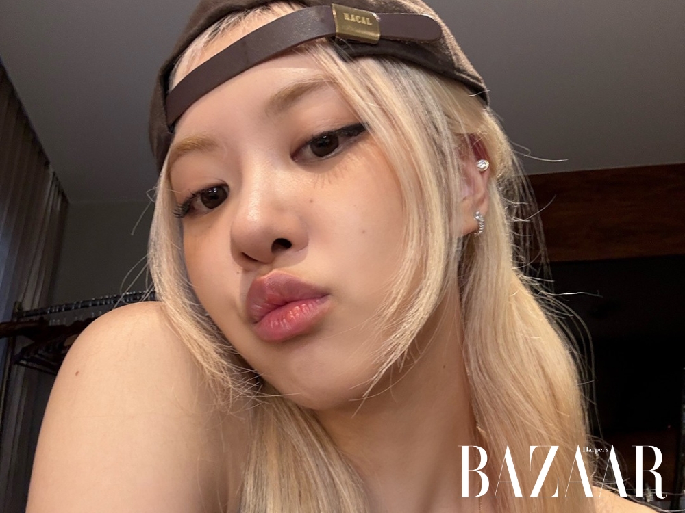 Sở thích hiện tại của Rosé (BLACKPINK): Đội mũ ngược | Harper's Bazaar Việt Nam