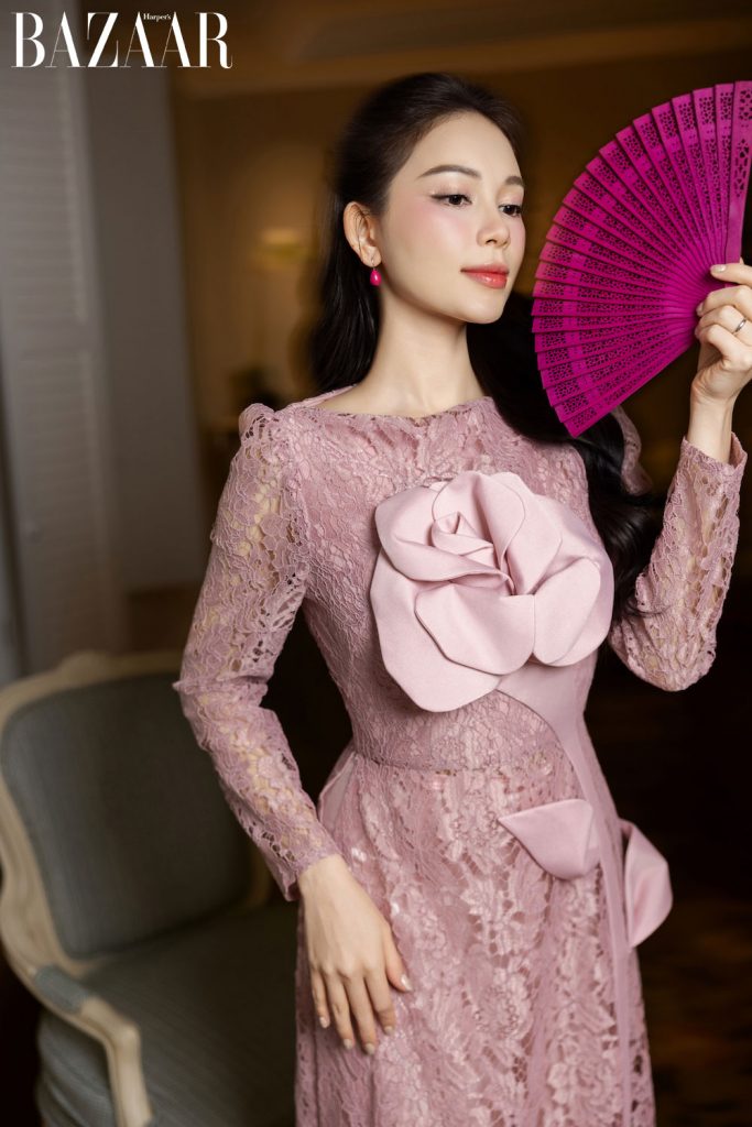 Linh Rin đằm thắm với áo dài Tết của Đỗ Mạnh Cường