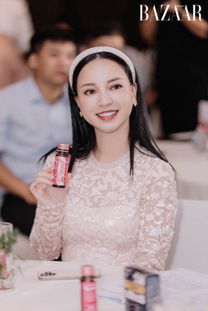 Collagen Blossomy ra mắt tại sự kiện Rohto Health Science | Harper's Bazaar Việt Nam
