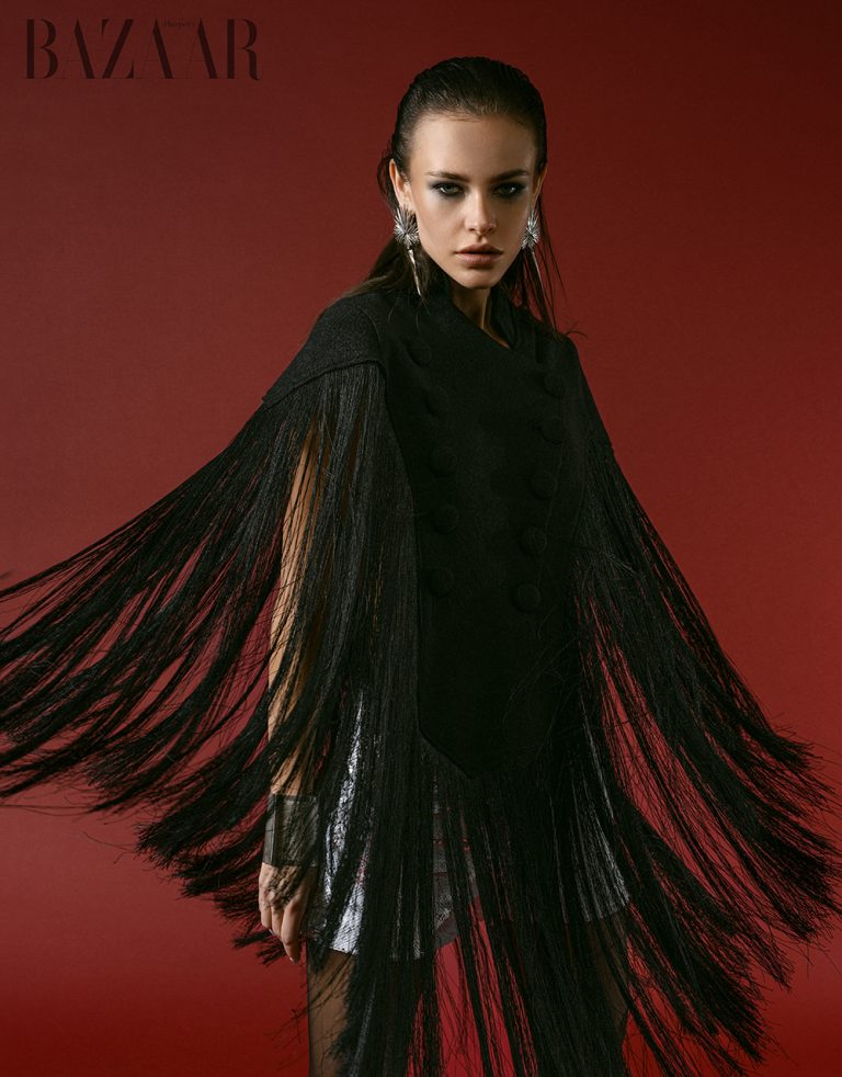 Eva Minaeva | Nữ chiến binh hành tinh | Harper's Bazaar Việt Nam