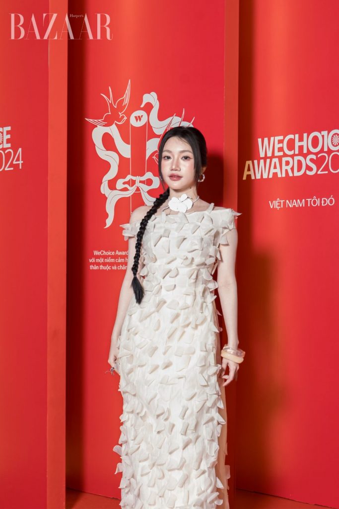 Những xu hướng áo dài quen mà lạ tại WeChoice Awards 2024 | Harper's ...