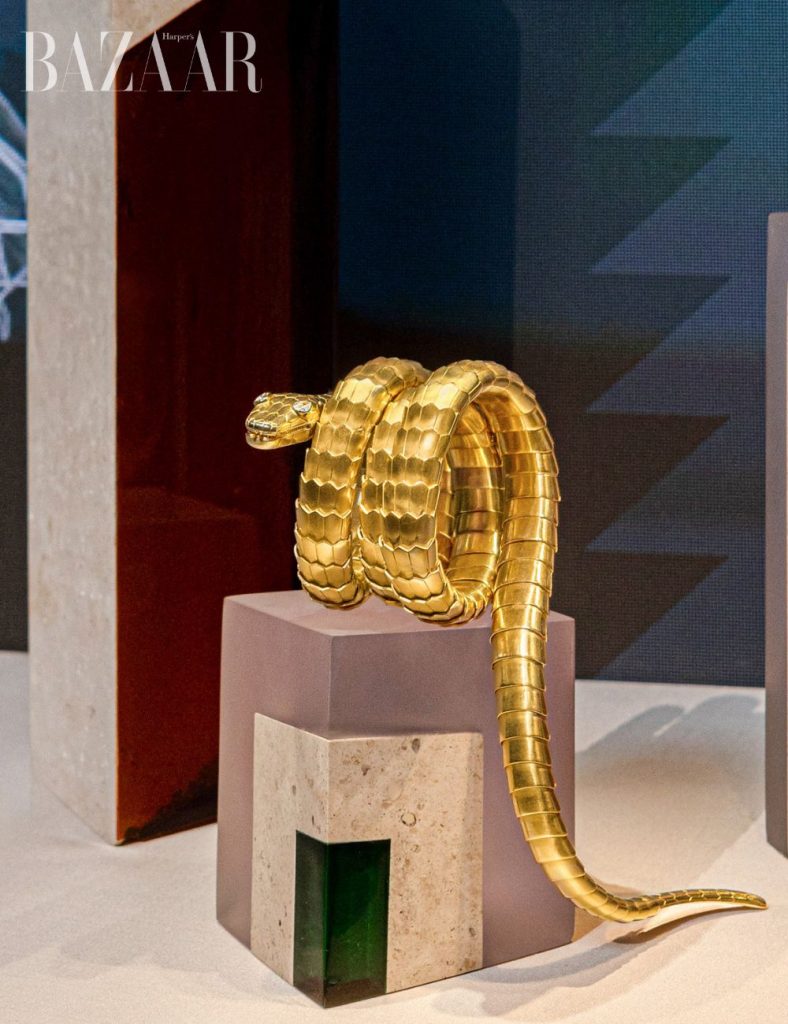 triển lãm Serpenti Infinito của BVLGARI ở Thượng Hải | Harper's Bazaar ...