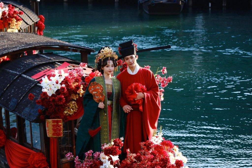 Phim Ngũ phúc lâm môn (Perfect Match): Thi vị, sảng khoái | Harper's ...