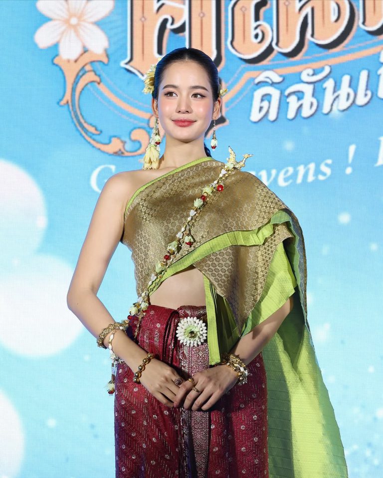 Bow Maylada Susri trong Ta Là Ngỗng Không Phải Thiên Nga | Harper's ...