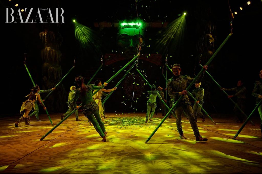 Khám phá Vùng Đất Kỳ Bí, vở xiếc Việt viral của năm 2025 | Harper's ...