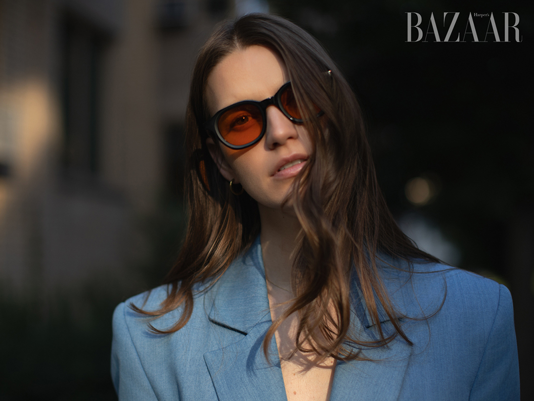 "Suit up" with model Oksana Jager | Harper's Bazaar Việt Nam