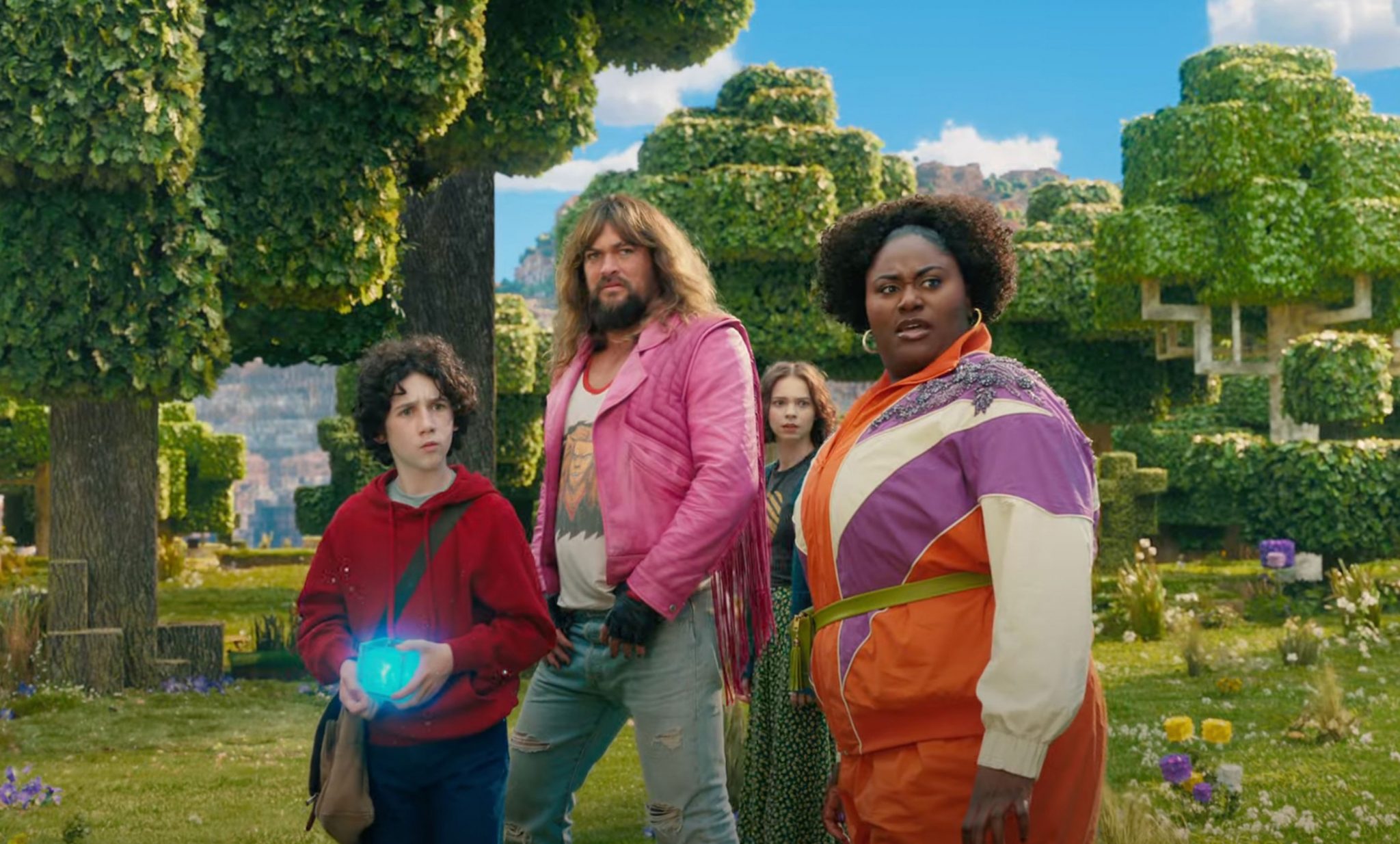 Phim A Minecraft Movie: Cuộc phiêu lưu từ thế giới khối vuông | Harper ...