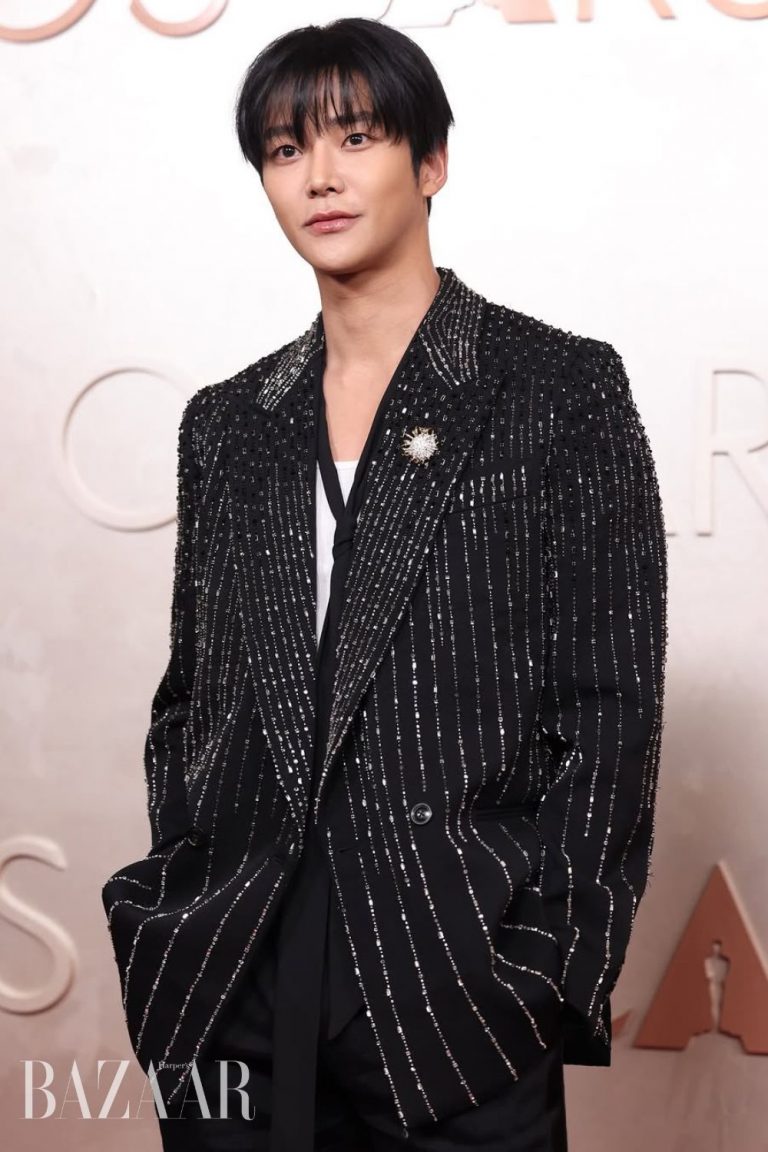 Rowoon dự Oscar 2025 bằng trang phục hơn hai tỉ đồng | Harper's Bazaar Việt Nam