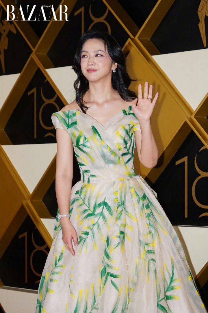 Thang Duy khí chất tại Lễ trao giải Điện ảnh Châu Á lần thứ 18 | Harper's Bazaar Việt Nam