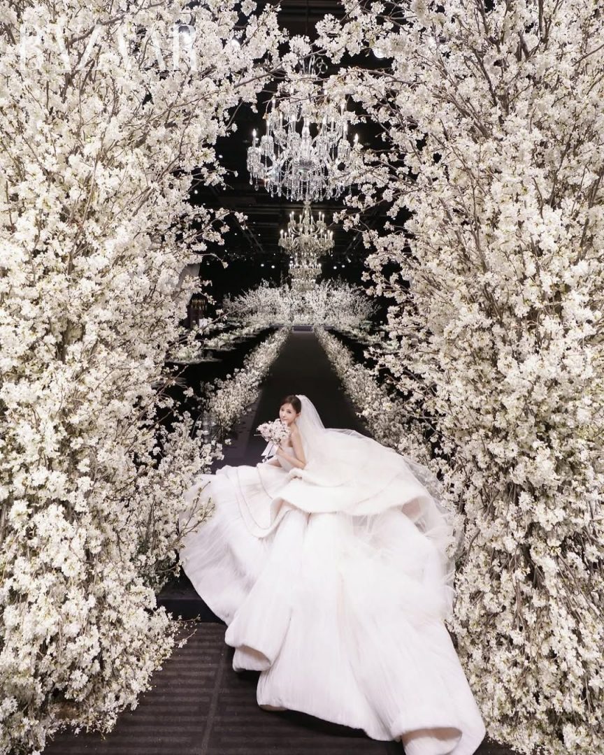Đám cưới cổ tích của thành viên T-ara Hyomin | Harper's Bazaar Việt Nam