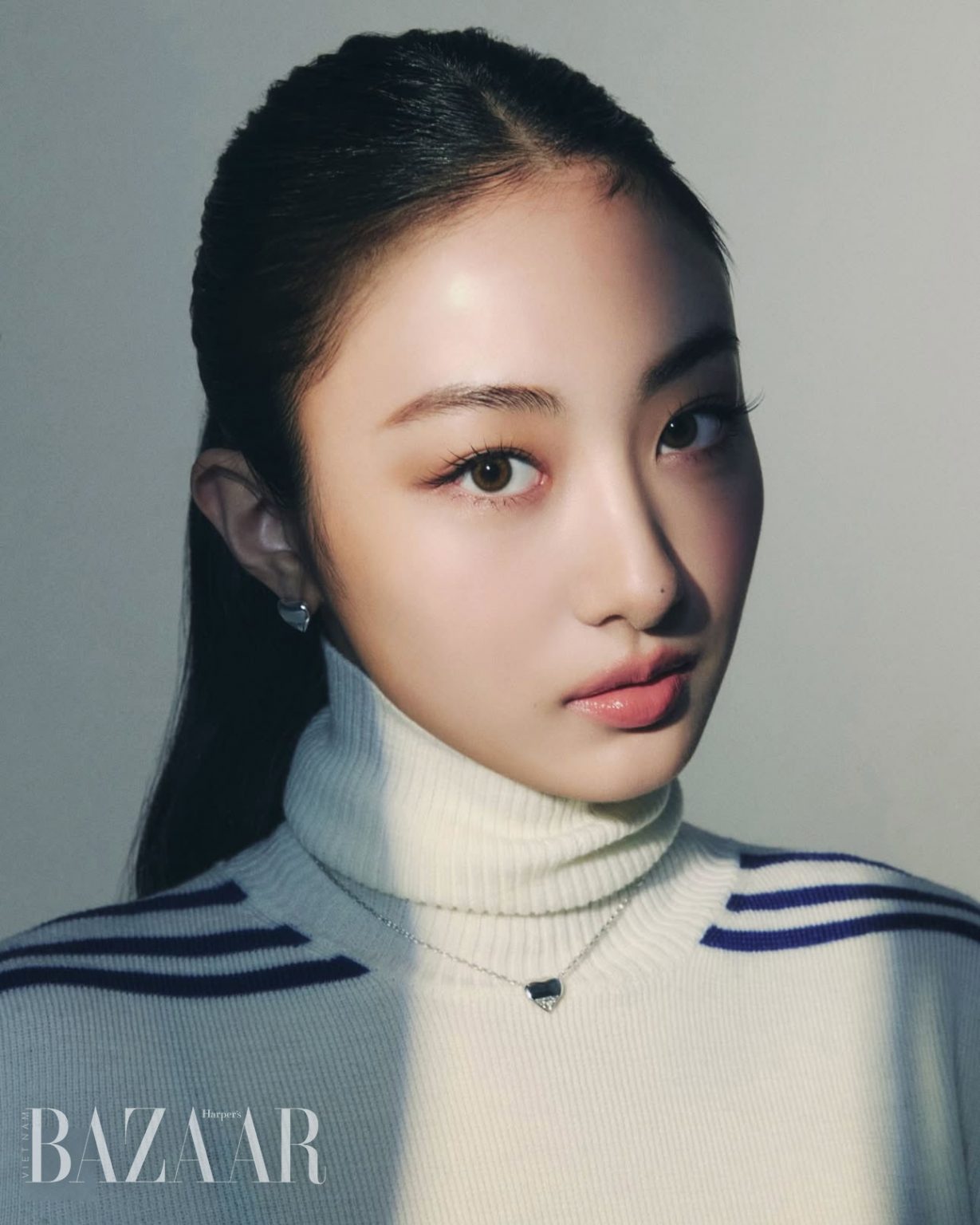 Gawon (MEOVV) là đại sứ thương hiệu của Prada | Harper's Bazaar Việt Nam