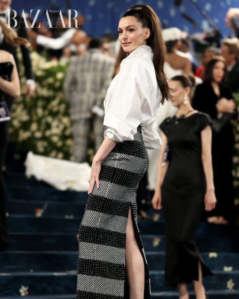 Anne Hathaway, Gigi Hadid mặc sai dress code Met Gala 2025? | Harper's ...
