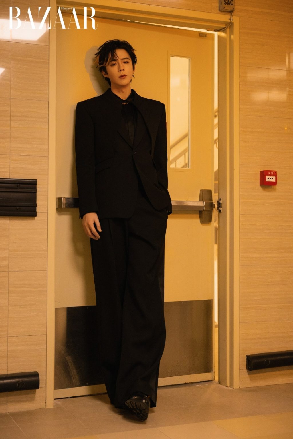 Lưu Vũ Ninh: Từ chàng phụ bếp đến "nam quân quốc dân" | Harper's Bazaar Việt Nam