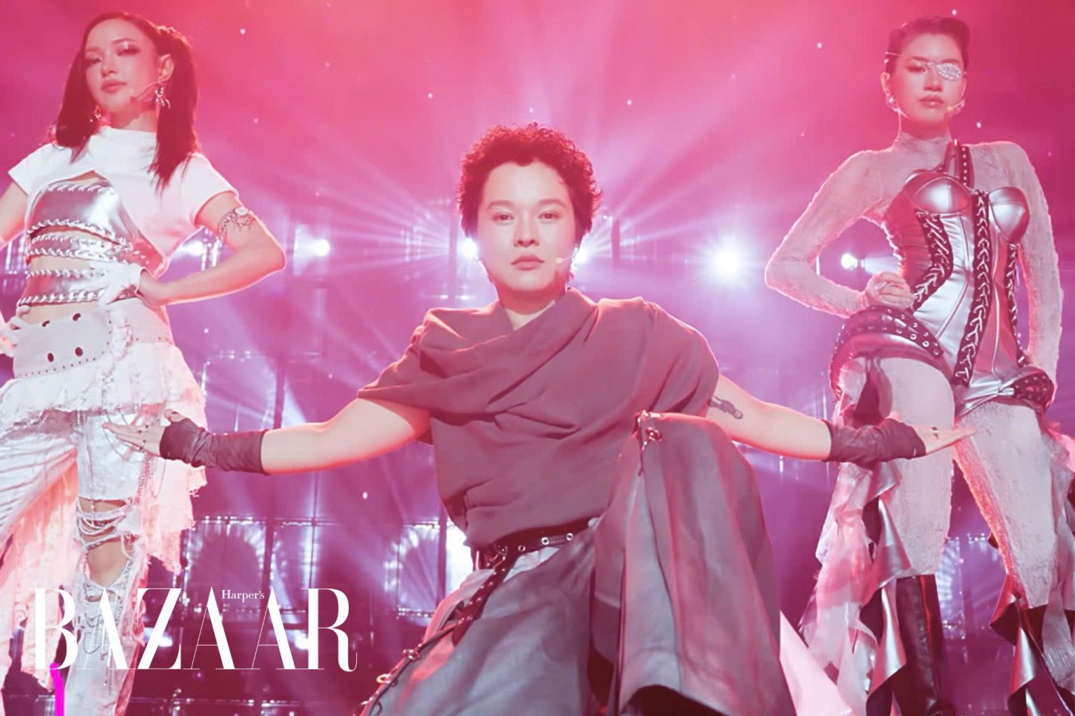 Tiết mục AAA trong Em Xinh "Say Hi" lên top 1 YouTube Việt Nam