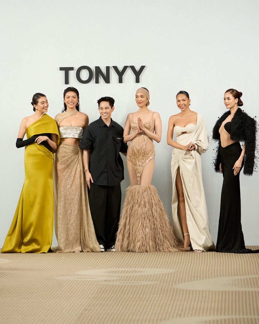 Minh Triệu Lan Khuê làm nàng thơ cho show diễn NTK Tonyy