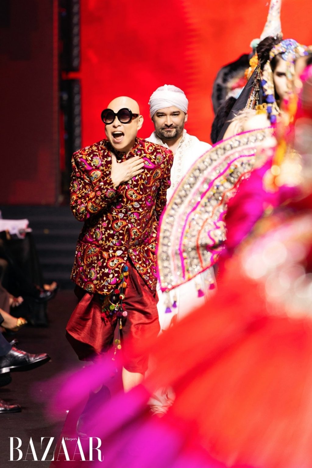 Bùi Quỳnh Hoa, Hoàng Nhung là nữ thần lễ hội của NTK Frederick Lee | Harper's Bazaar Việt Nam