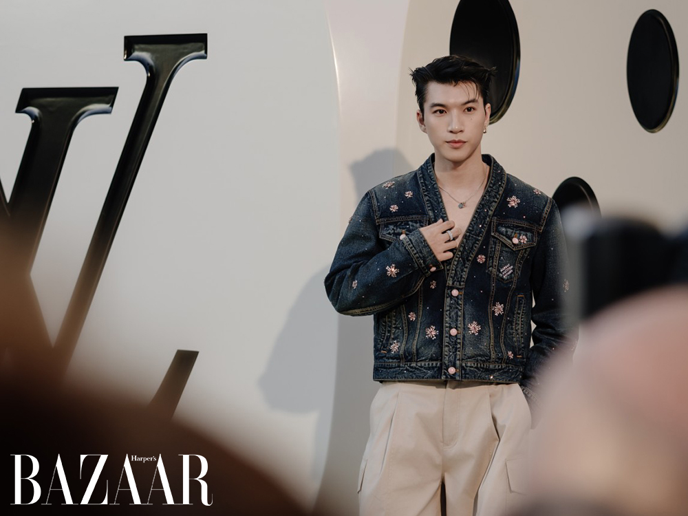 HIEUTHUHAI nhận đãi ngộ đặc biệt tại show Louis Vuitton Men Xuân Hè 2026 | Harper's Bazaar Việt Nam